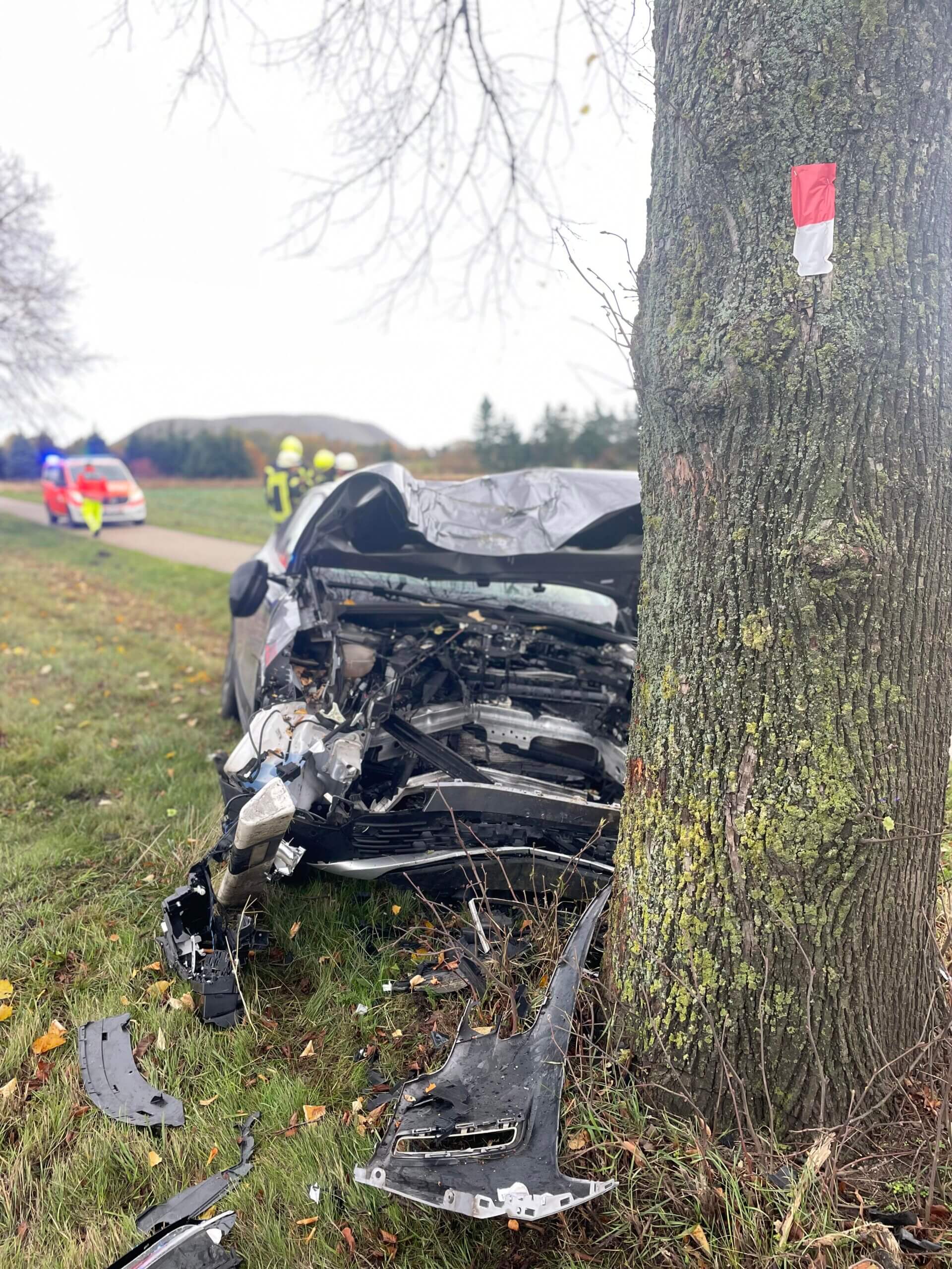 Tödlicher Verkehrsunfall auf der B 65 bei Sehnde – Stadtfeuerwehr Sehnde